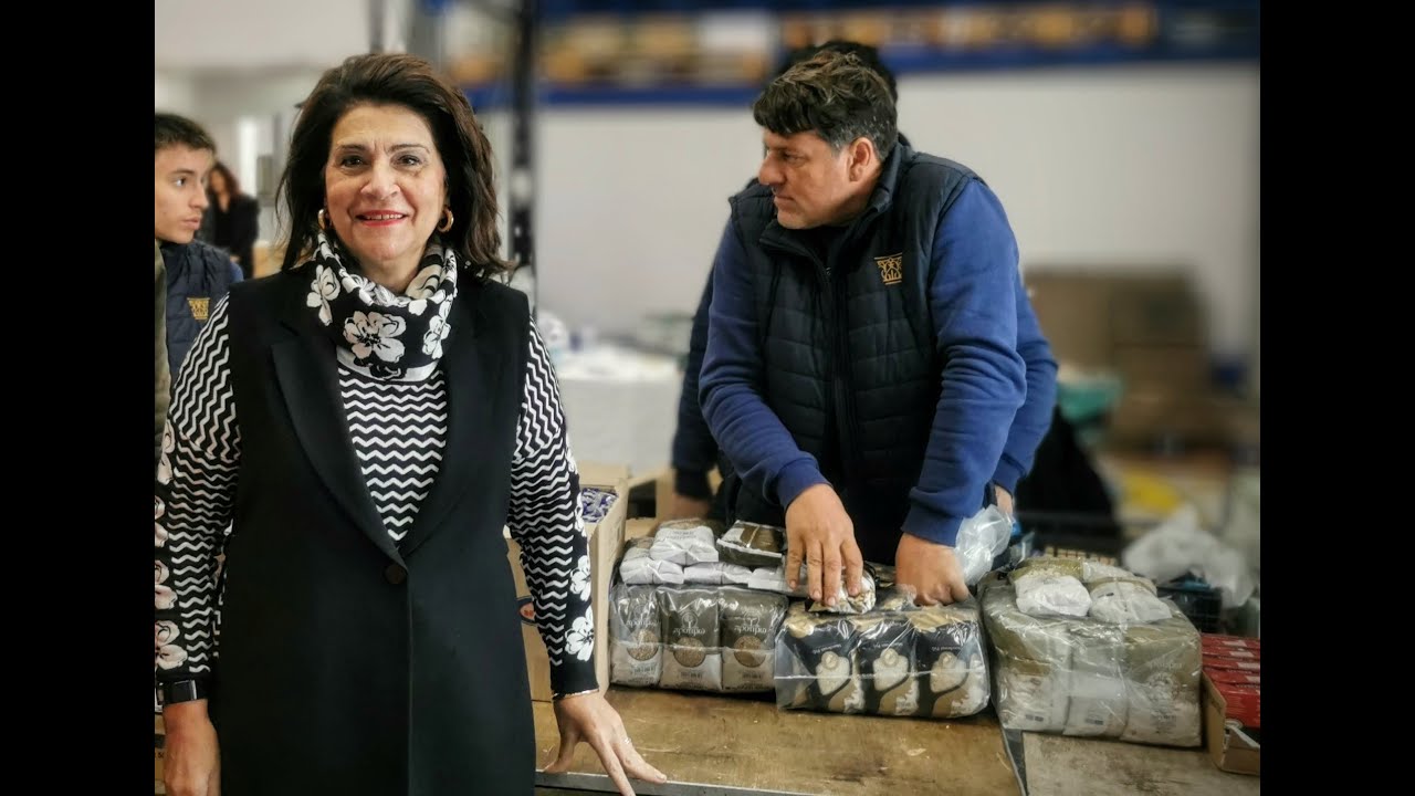 Ξεκίνησε η πρώτη διανομή τροφίμων του ΤΕΒΑ στην Κέρκυρα: Παρούσες ...