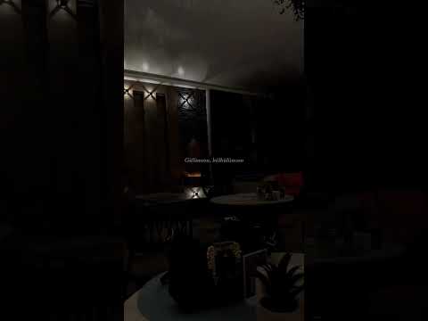 Bir yandan yaxın qonşum bir yandan sevgilimsənn..❤