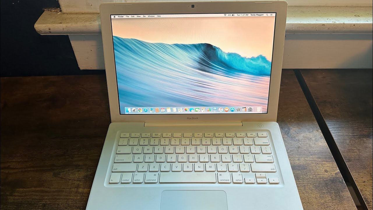 The Original White MacBook! - YouTube