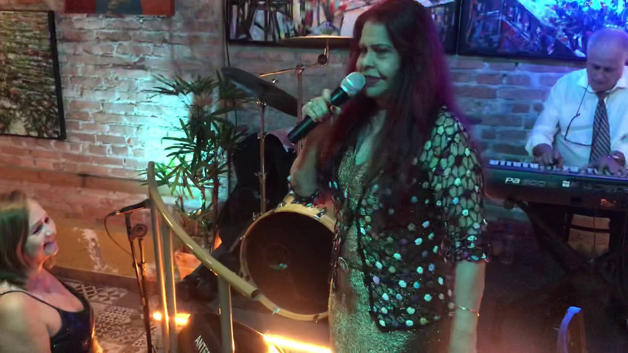 Edith Veiga - Estrada da Vida (José Rico) - YouTube