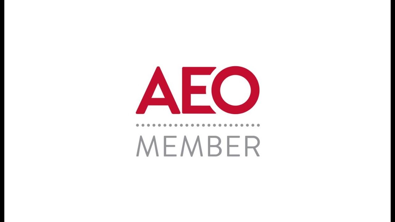 AEO Testimonial - Hannah Redfern - YouTube