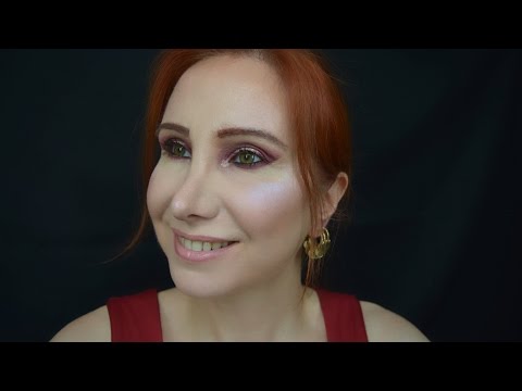 Bordo gölgeli göz makyajı