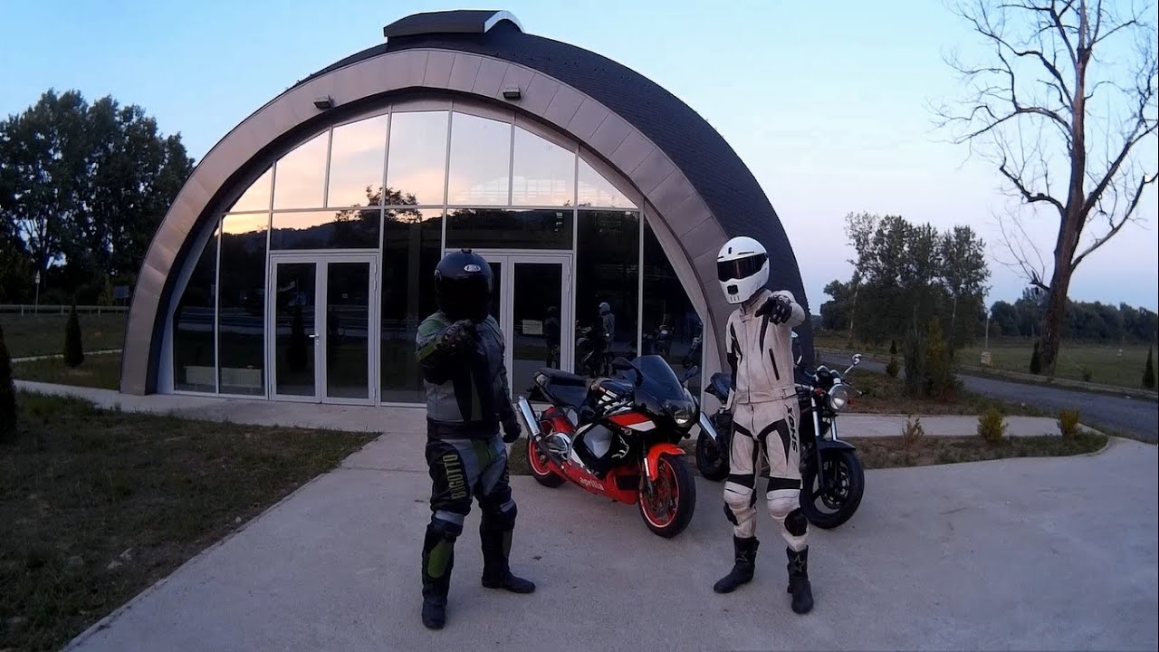 Dance bikers - YouTube