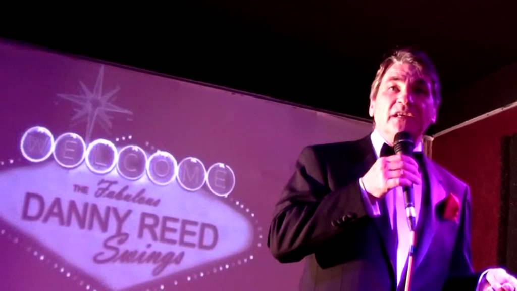 Mr Danny Reed sings - Falling in love by Elvis Presley - YouTube