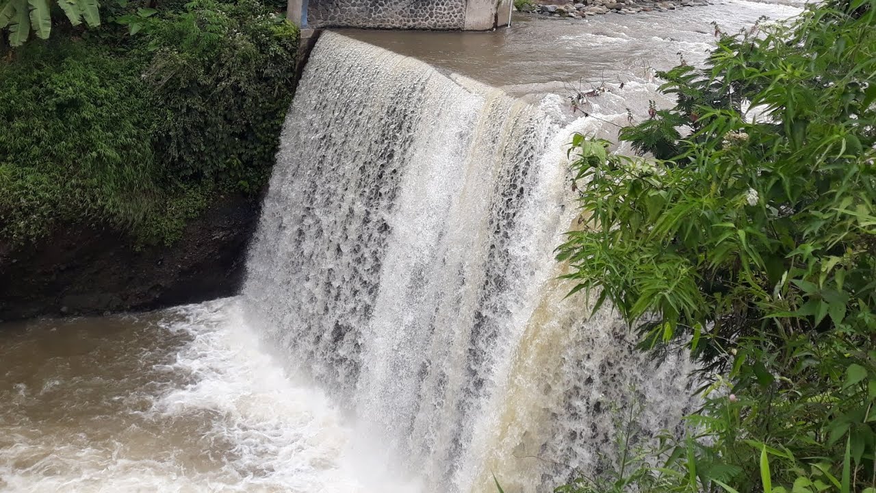 refreshing sambil mancing di atas AIR terjun😛 - YouTube