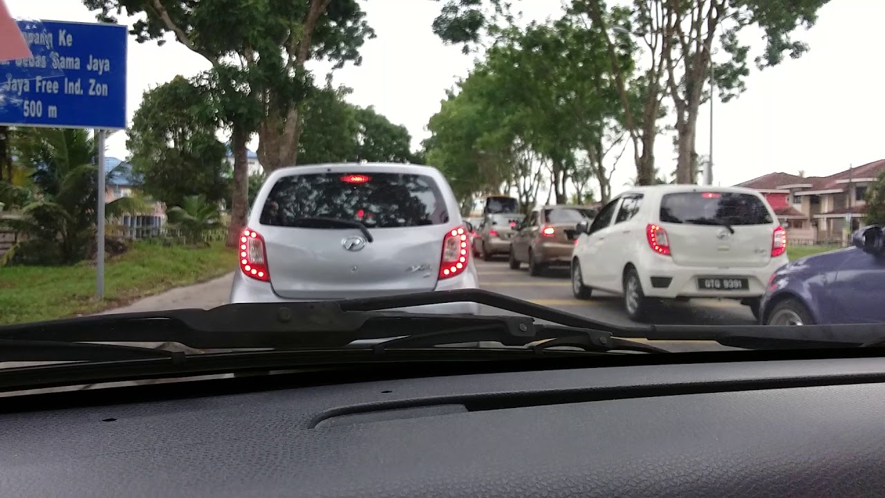 Traffic Jam at Jalan Stutong 12th October 2018 - YouTube