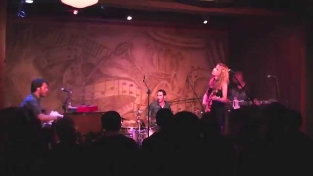 Stephen Malinowski w Ana Popovic - YouTube