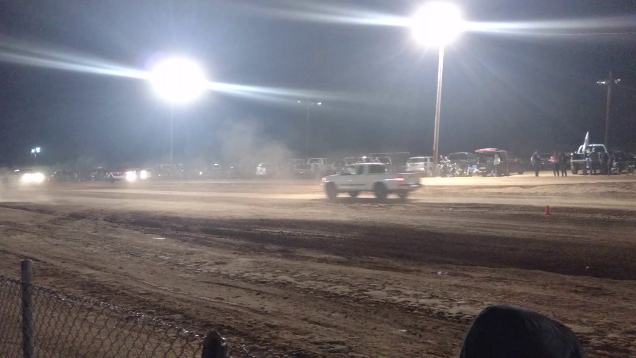 Et motorpark sand drags 11/19/16 '77 Blazer vs Tacoma 2-WD - YouTube
