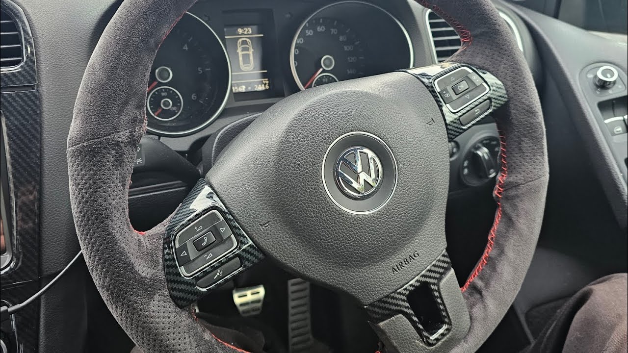 Fitting a VW steering wheel cover 👌 #steeringwheel - YouTube