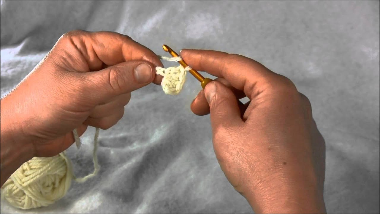 How to Crochet a Corkscrew Fringe - YouTube