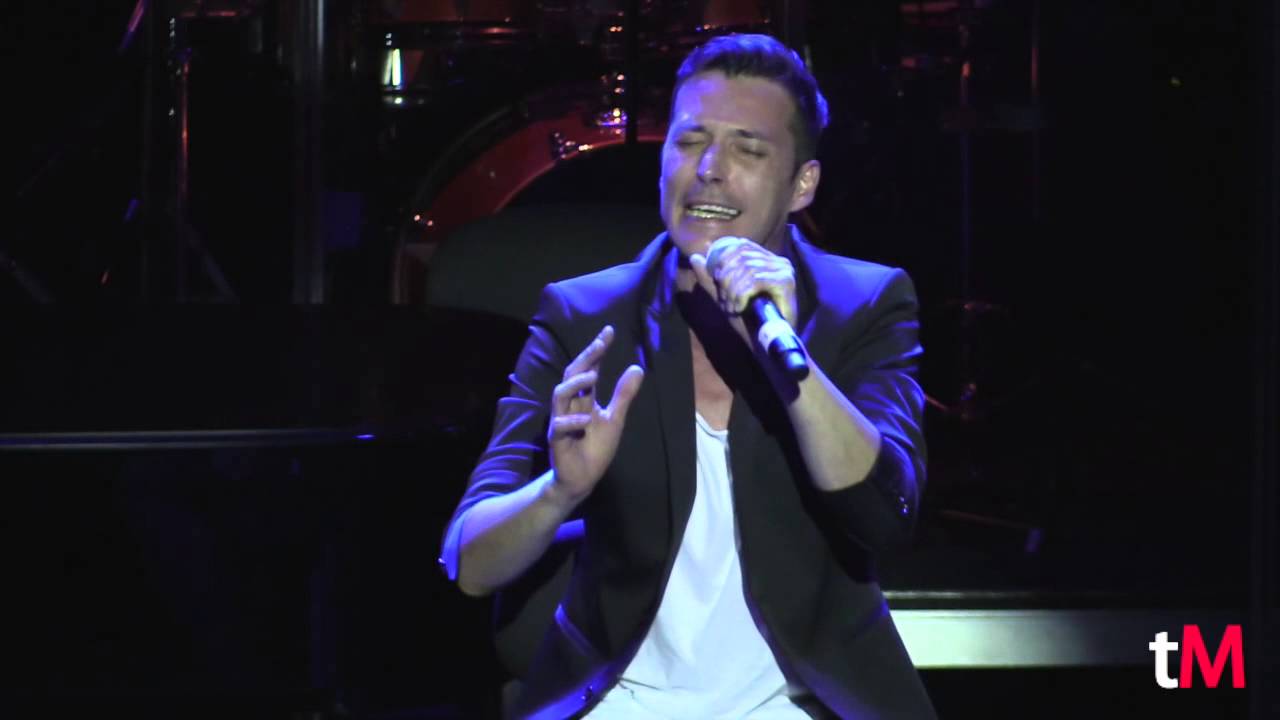 Ferran González sings "Hoy" (Now) @ 'Scott Alan: Barcelona & Friends ...