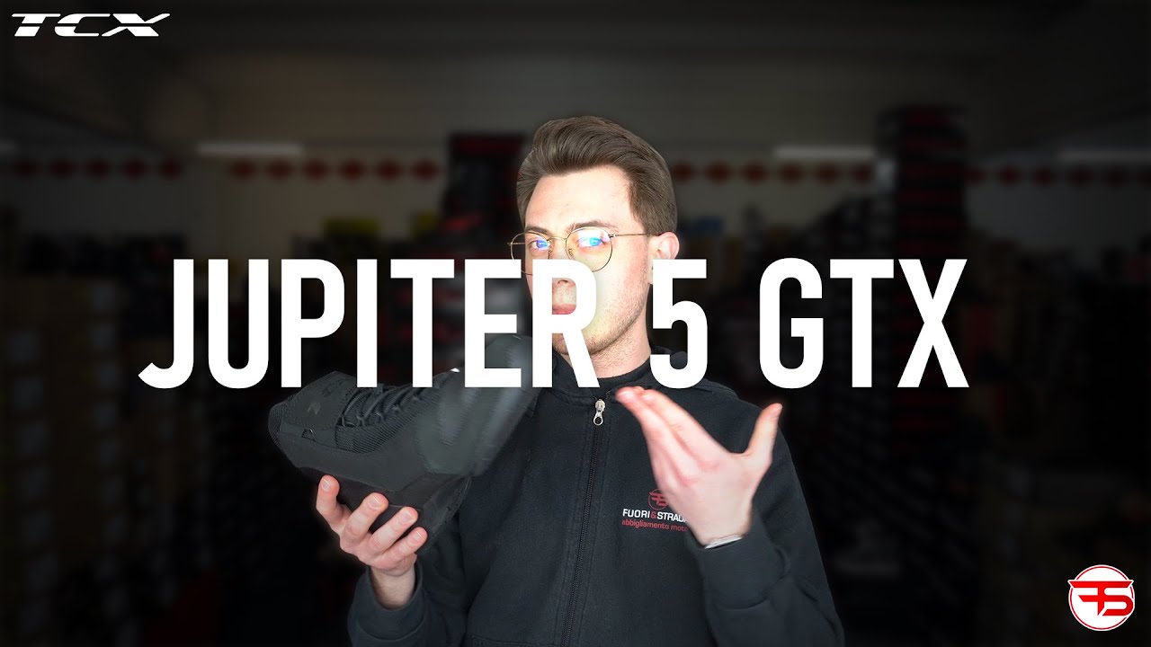 TCX JUPITER 5 GORE TEX SPIEGAZIONE | tuttoperlamoto.it - YouTube