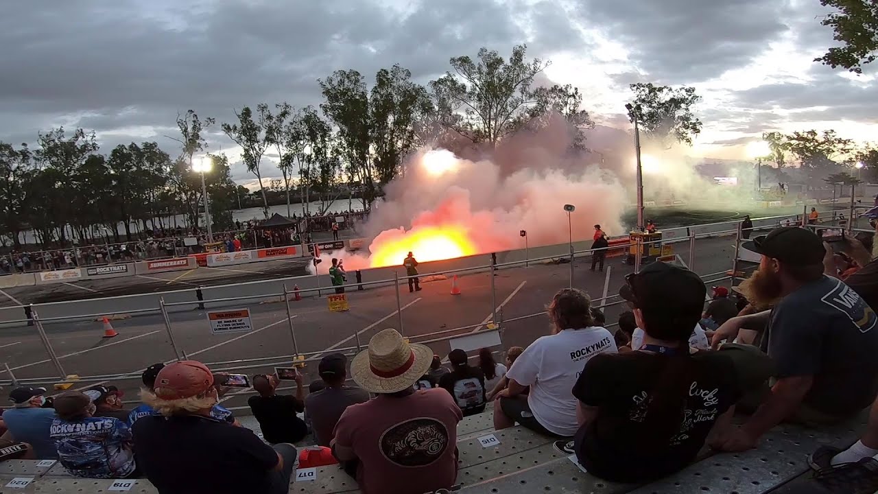 Fire fire fire Rockynats burnouts - YouTube