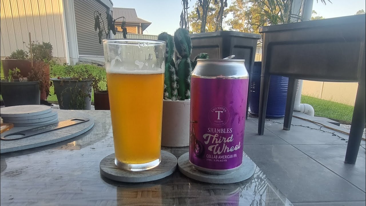 Two Mates Brewing Collab American IPA review on a Monday. - YouTube