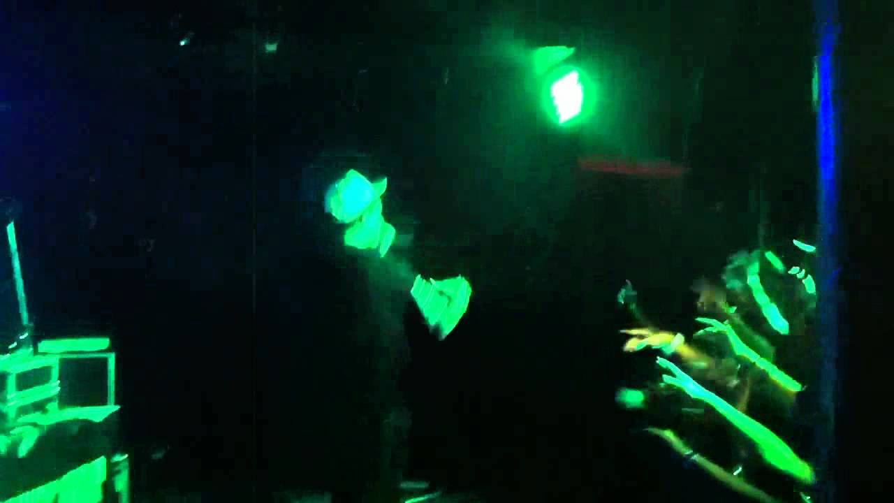 Logic We get high live Ann Arbor, MI - YouTube