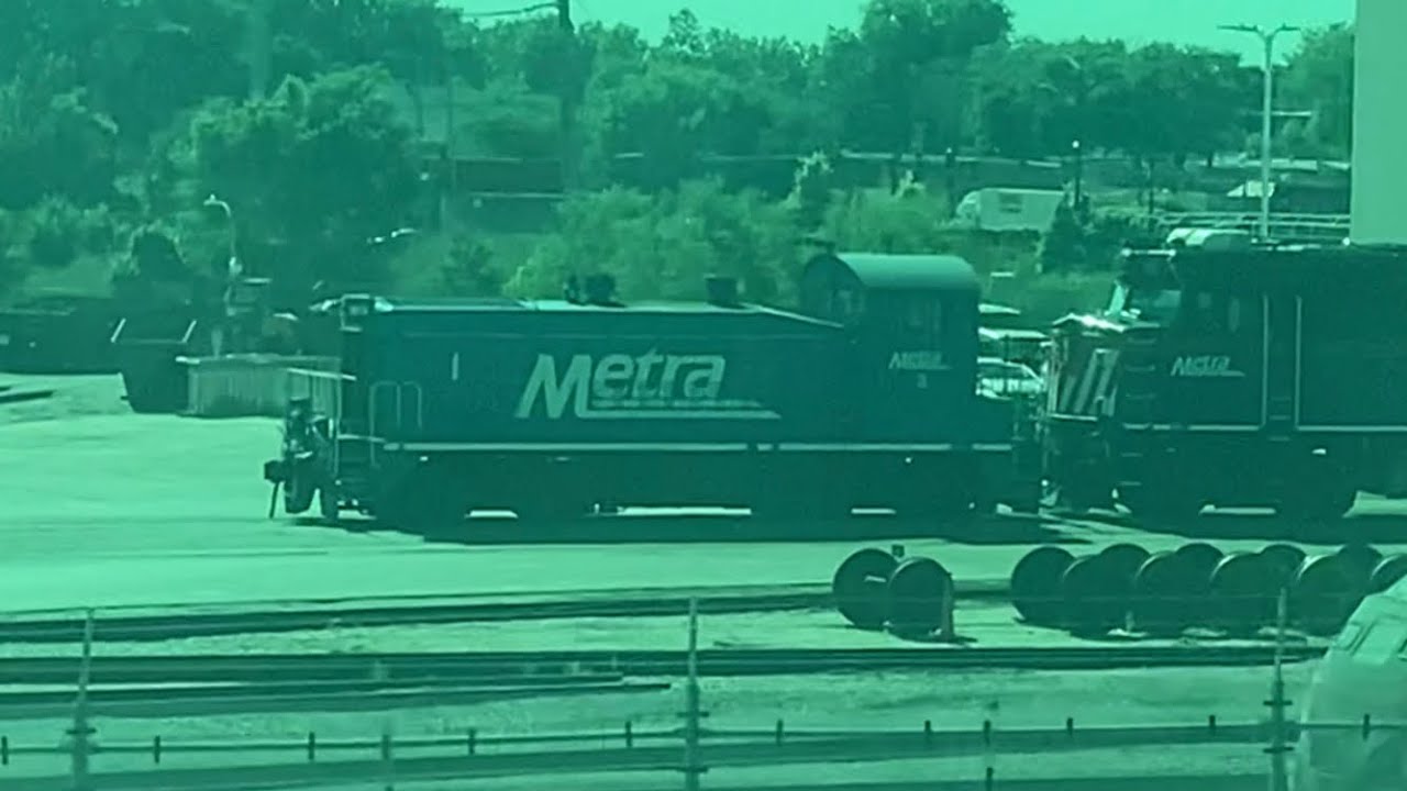 Metra Switchers & CNW Heritage at Chicago, IL (June 23, 2022) - YouTube