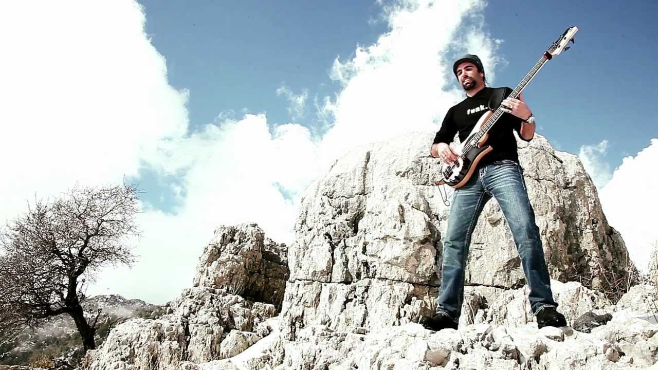 MTV Lebanon's Michel Labaki aka "LABEX" music video featuring Gruv Gear ...