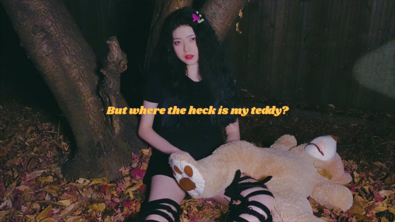 prettylittleiris - teddy (LYRIC VIDEO) - YouTube