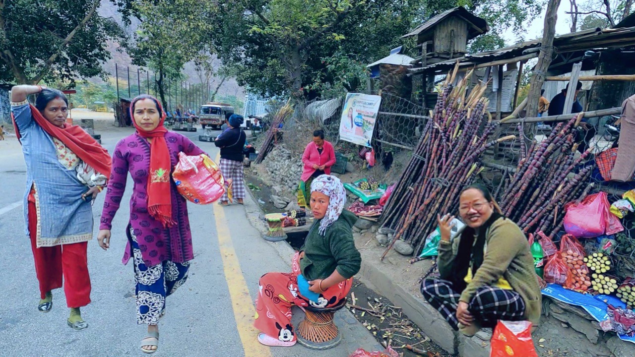 Daily Life in the lap of Village Nature | Beautiful Small Village and ...