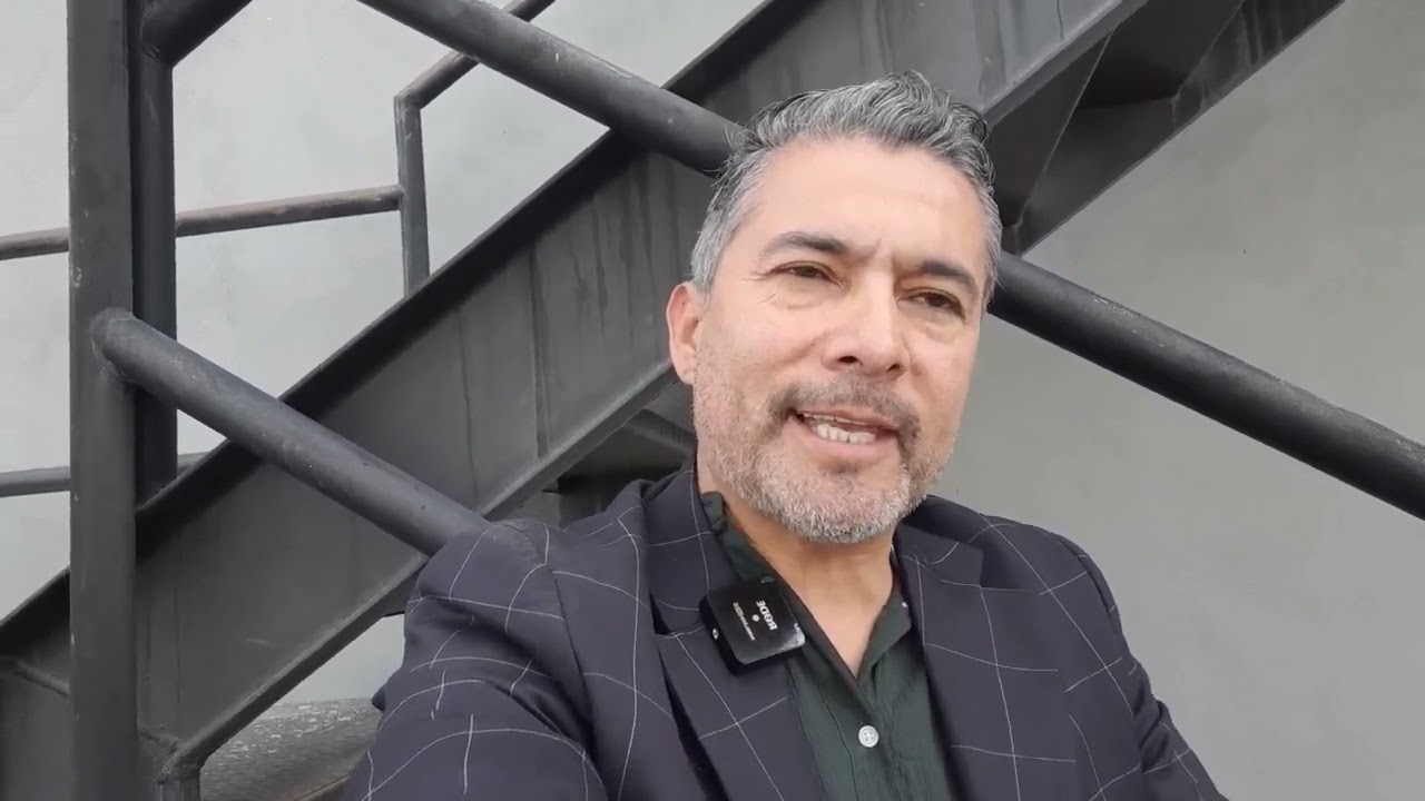 Qué demonios tiene en la cabeza Gilberto Lozano de FRENA - YouTube