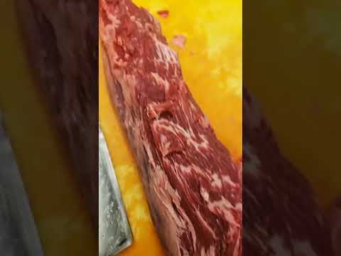 Cleaning beef tenderloin - YouTube