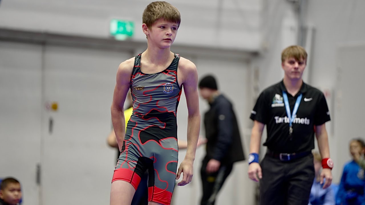 U15 Igor Tutskaniuk (UKR) vs Roman Okhenduskhevich (EST) 44kg. Greco ...