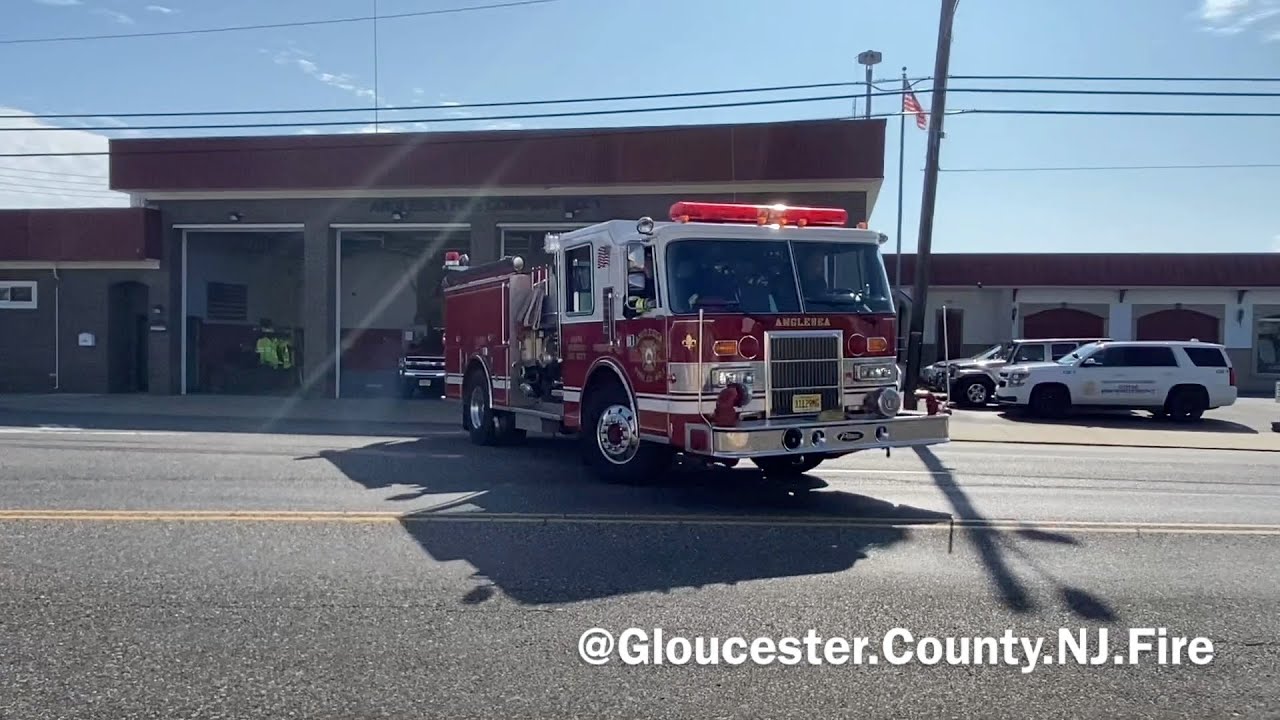 Anglesea (North Wildwood) Engine 2-2 responding - YouTube