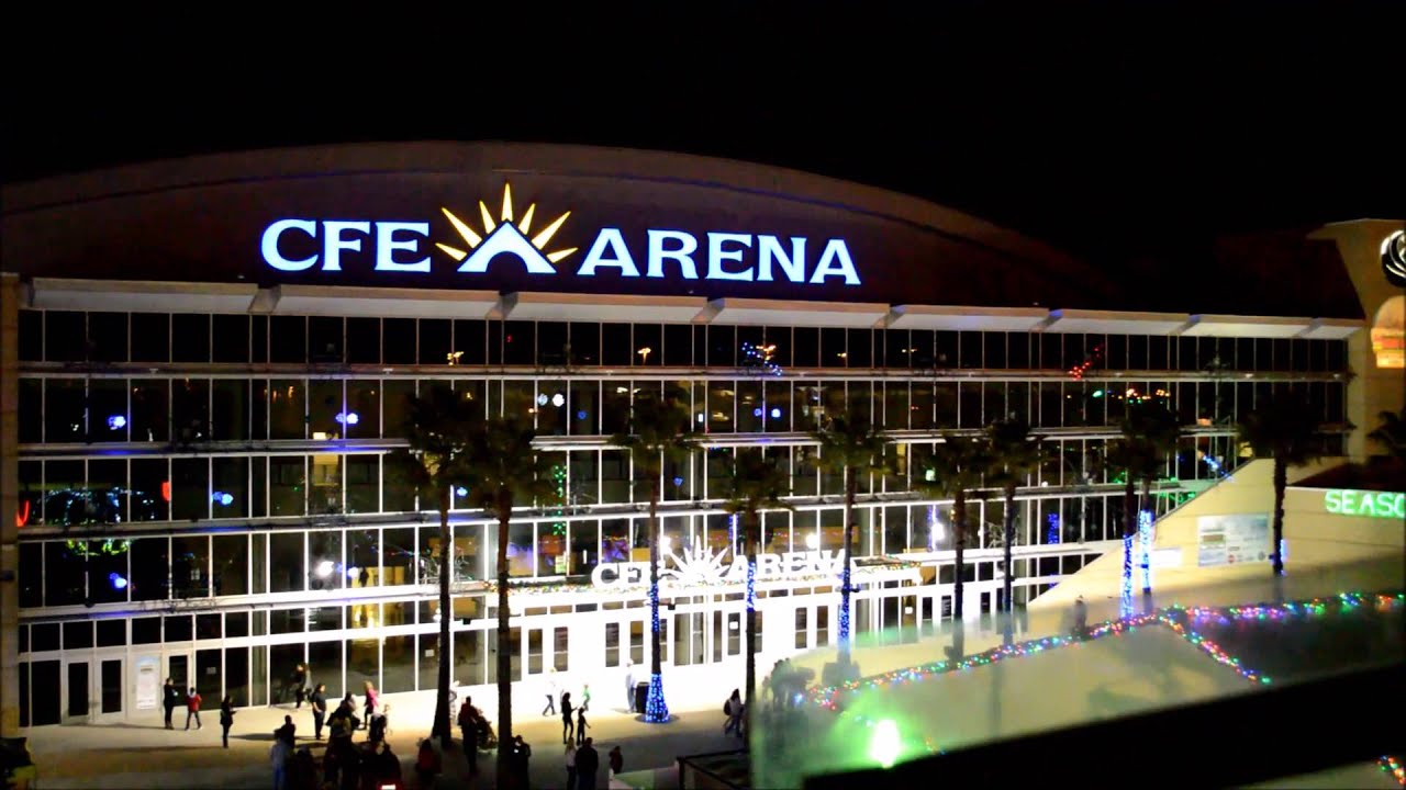 Holiday Light Show at Light Up UCF - YouTube