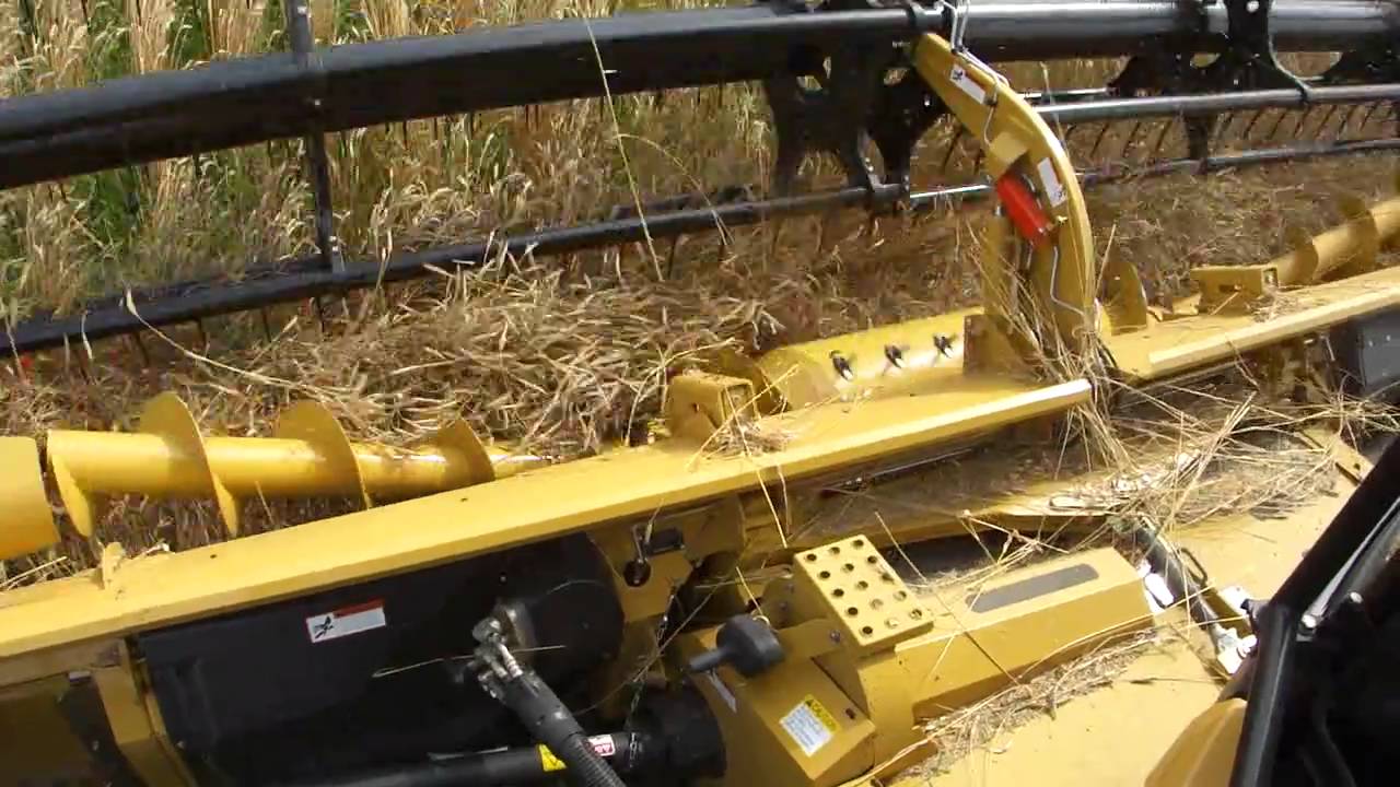 CLAAS Maxflo Draper Header - YouTube