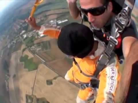 Tandemsprung 4000m Michael Linsel Go Jump Gransee 23.07.2009 - YouTube