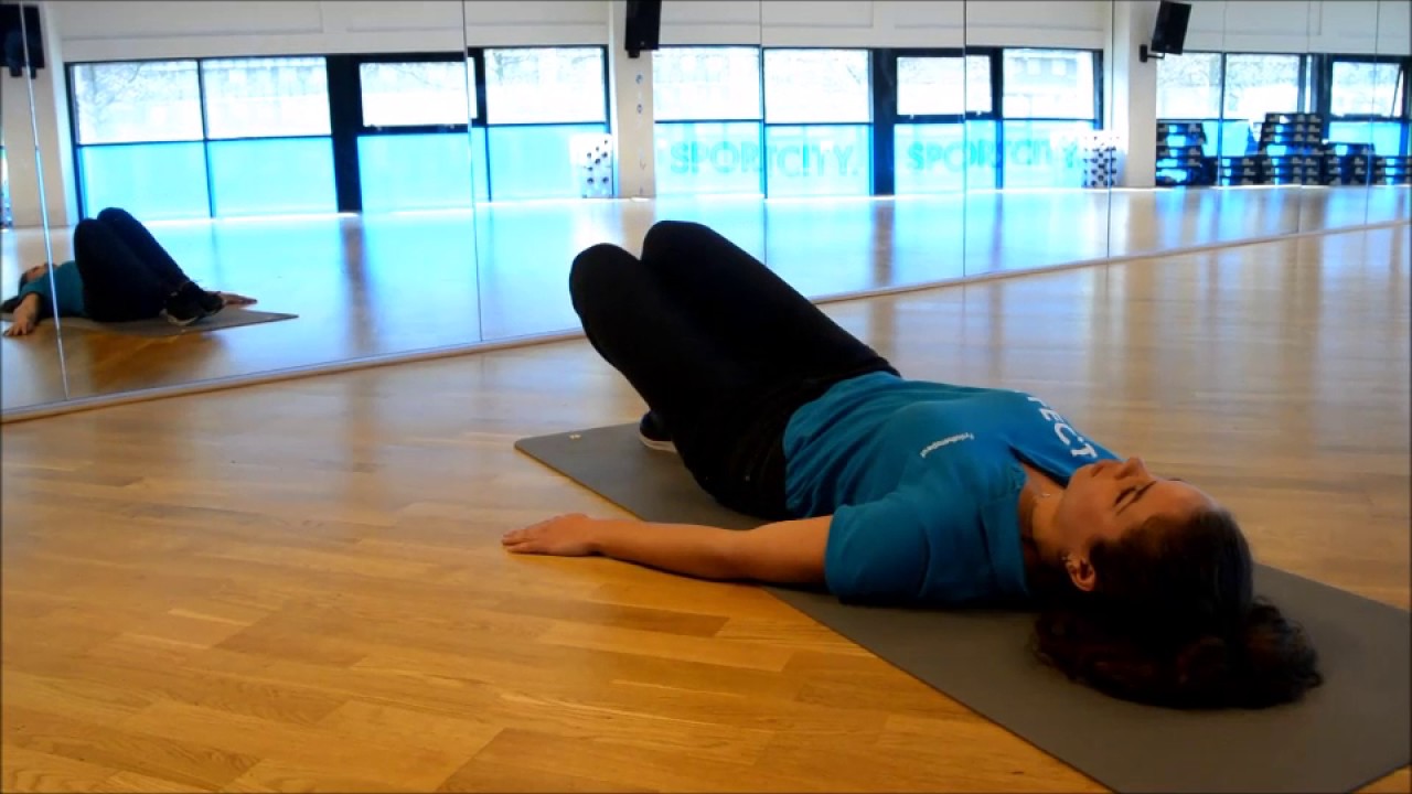 Low back rotation mobilisation - YouTube