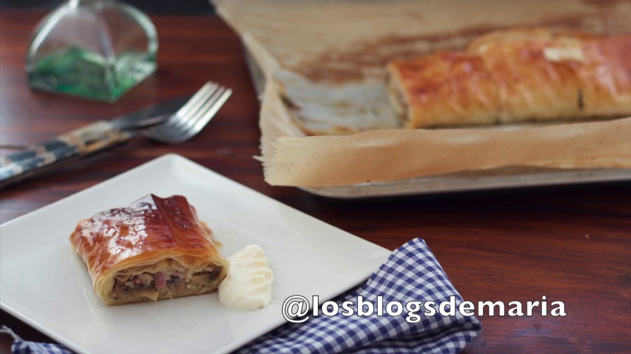 Rollo de pasta philo con champiñones, bacon y rulo de cabra - YouTube