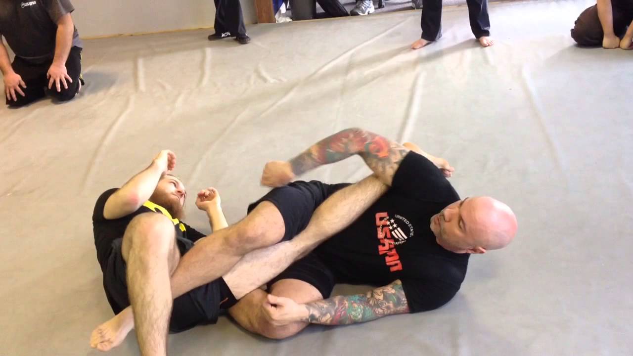 Knee bar variation. - YouTube