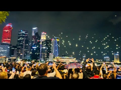 MASSIVE CROWD AT MARINA BAY SANDS || THE LEGEND OF THE DRAGON GATE ...