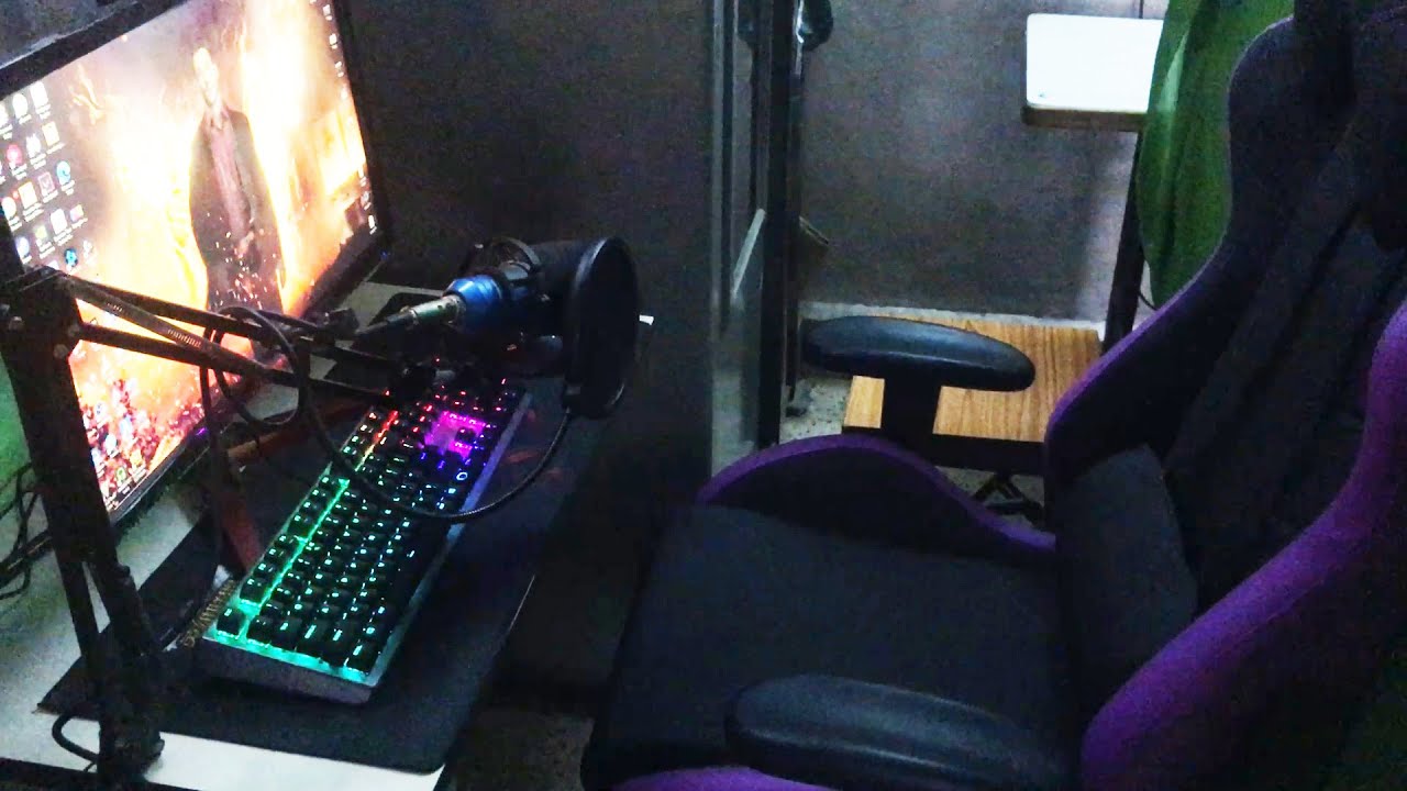 MY SMALL GAMING SETUP TOUR | 20K SUBS SPECIAL - YouTube