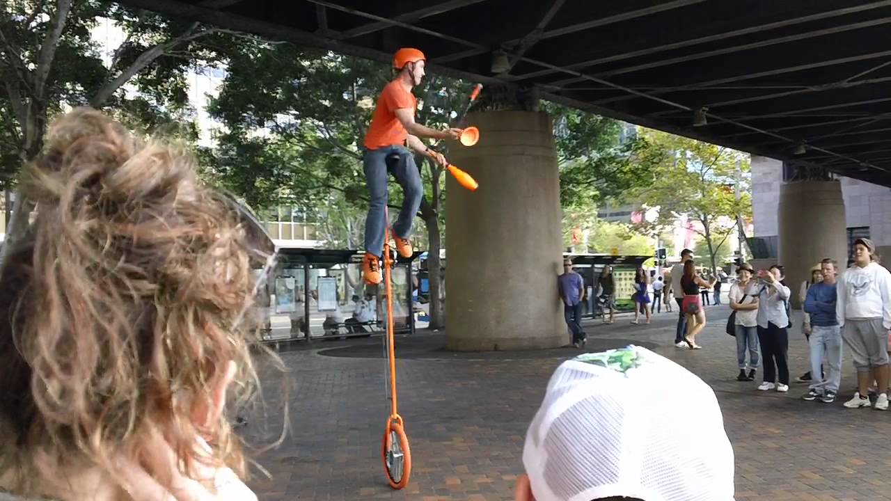 Wacky Chad Street Performer - YouTube