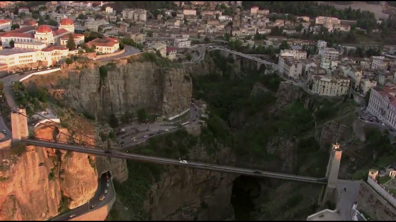 Constantine vue du ciel - YouTube