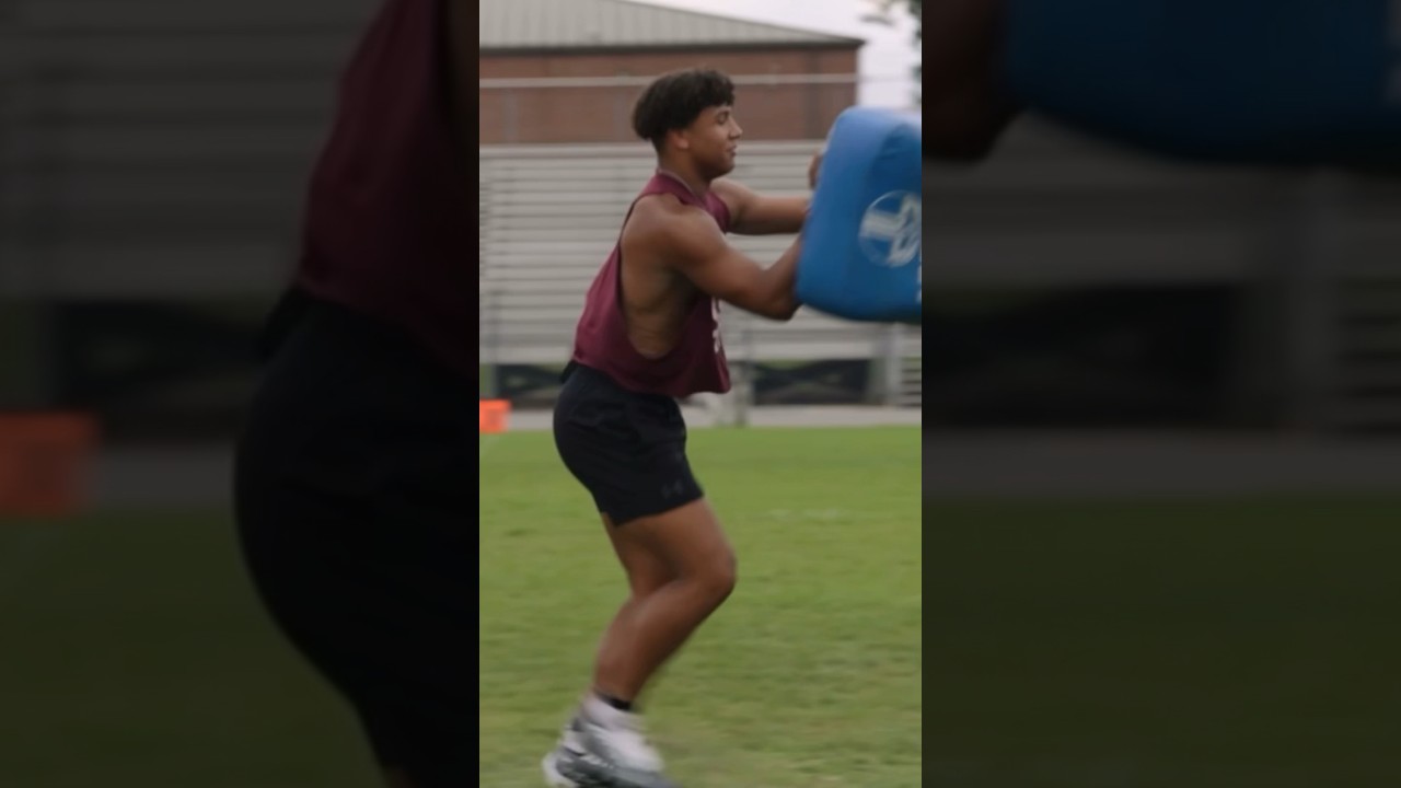 Incredible football player with one arm Kayleb Wagner - YouTube