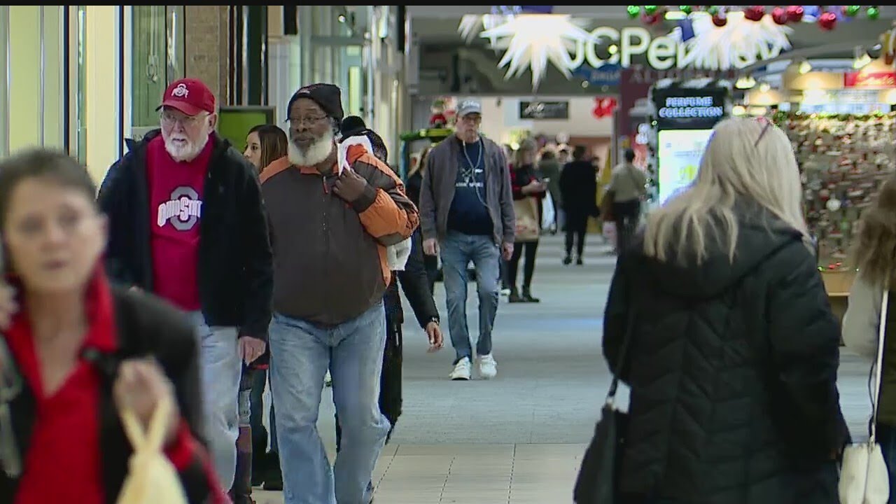 Mall ready to welcome last-minute shoppers - YouTube