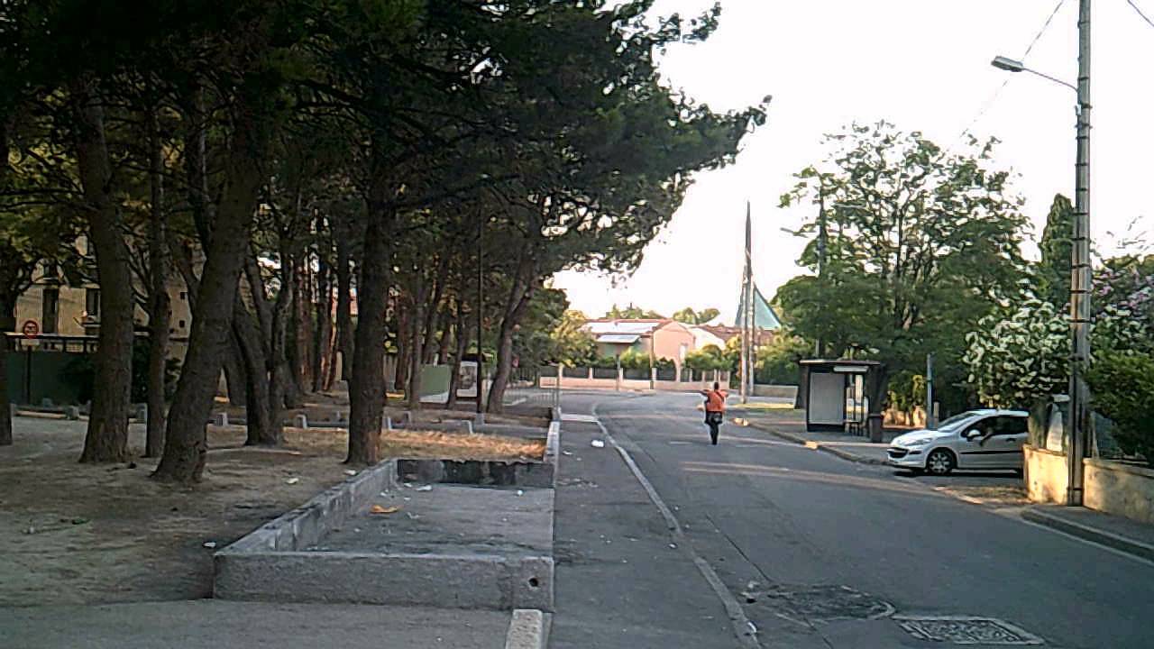 Monclar Avignon Cross - YouTube
