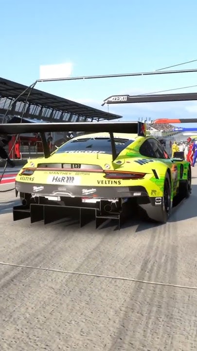 GT7: Attacking the pit entry 💪 - YouTube