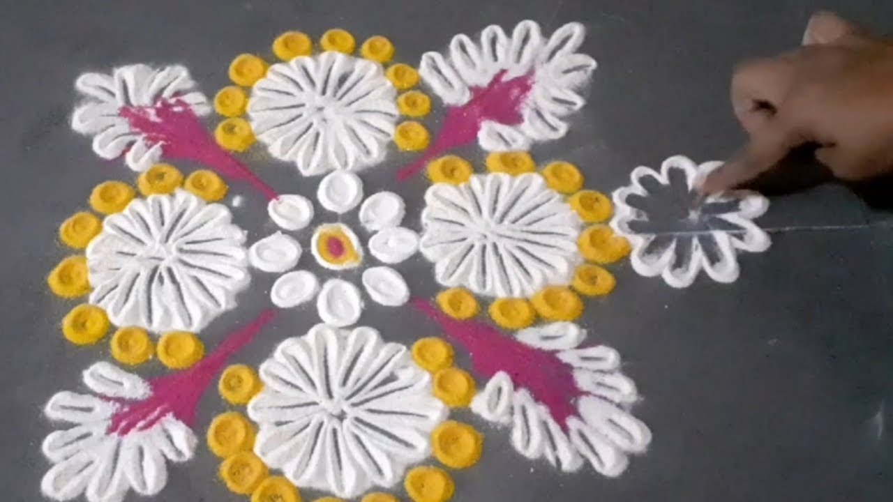 Innovative rangoli design || beautiful and easy rangoli by mana intlo ...