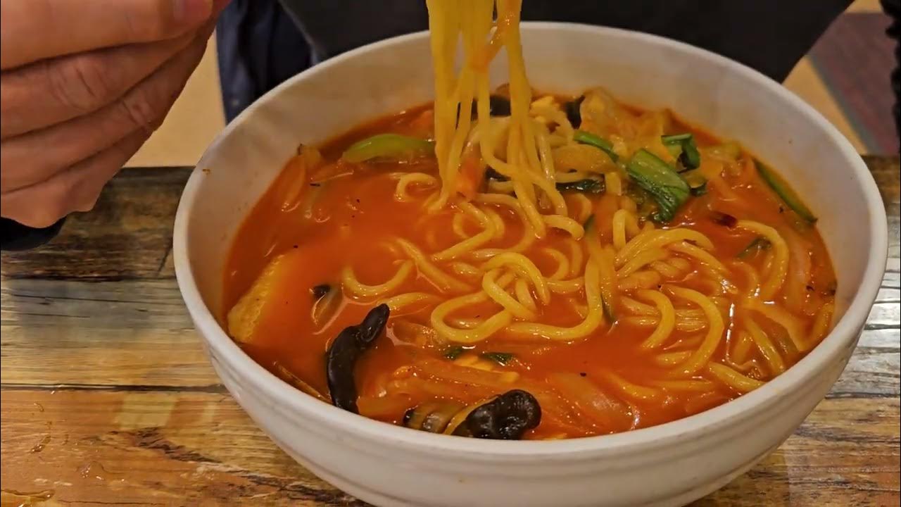 간만에 짜장면과 짬뽕 - YouTube