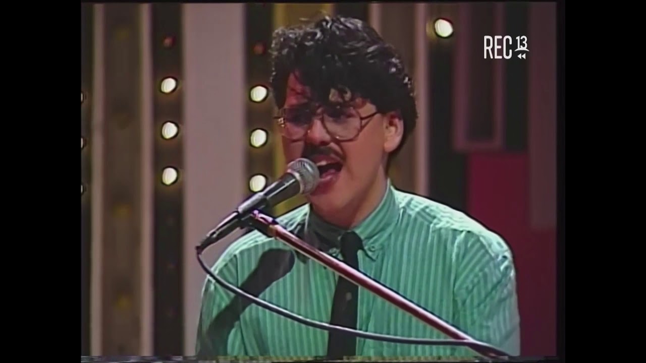 Aparato Raro - El Futuro (Sabados Gigantes) - YouTube