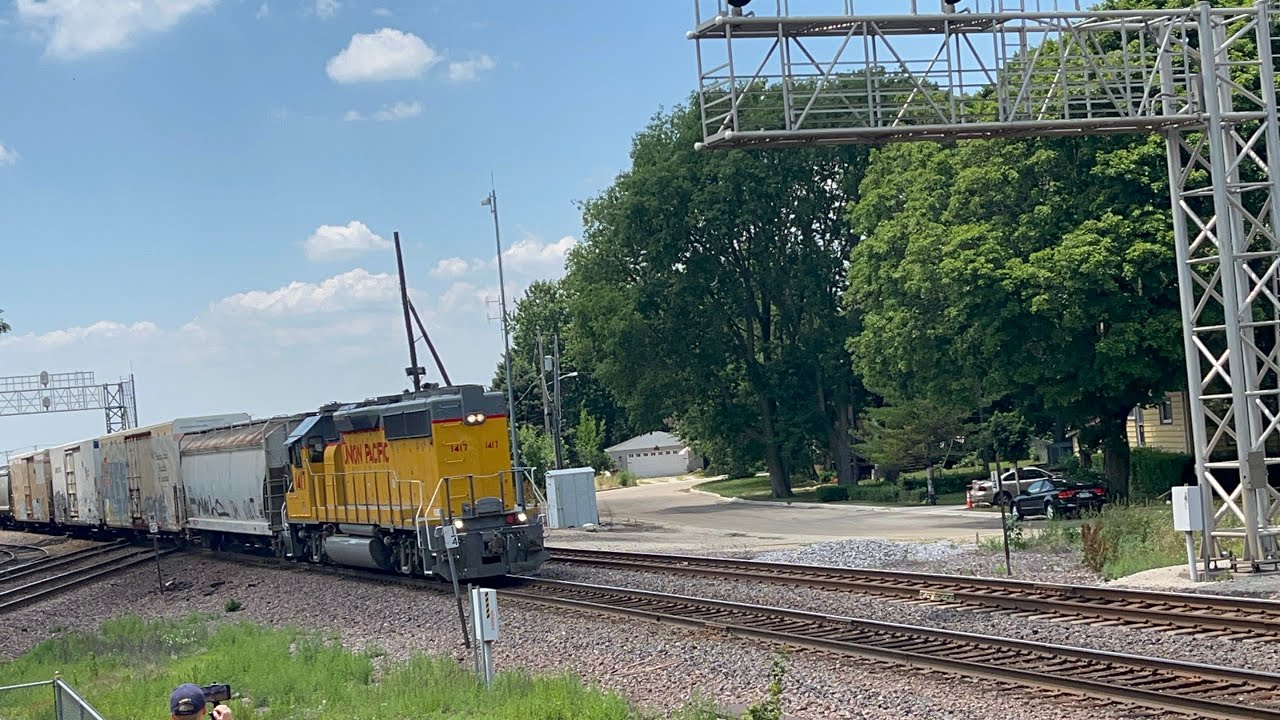 UP 1417 East leads LPG04 in Rochelle IL. 6/22/24 - YouTube