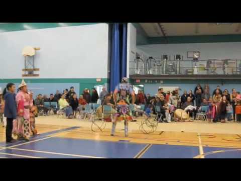 Hoop Dance Red River College Graduation Powwow - YouTube