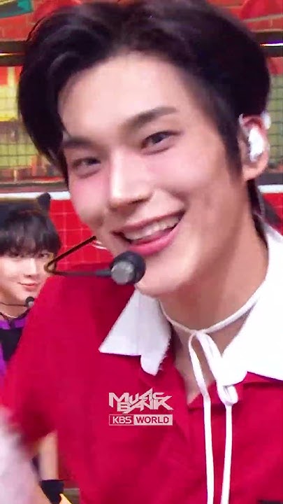 HOT MESS- EVNNE #HOTMESS #EVNNE #イブン #이븐 #Shorts #MusicBank | KBS WORLD TV - YouTube