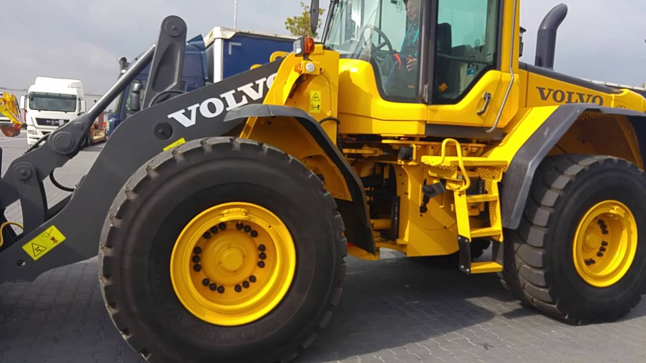 Volvo L 120 F - YouTube