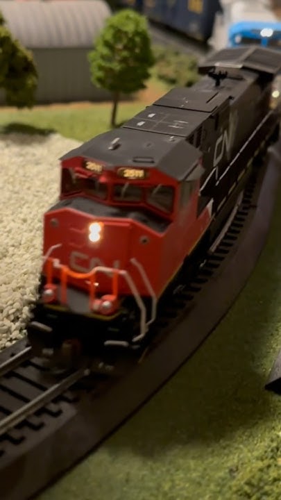 Ho Scale Athearn C44-9WL Leader! - YouTube