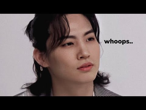 JayB live: n*de photos on wall #JayB - YouTube